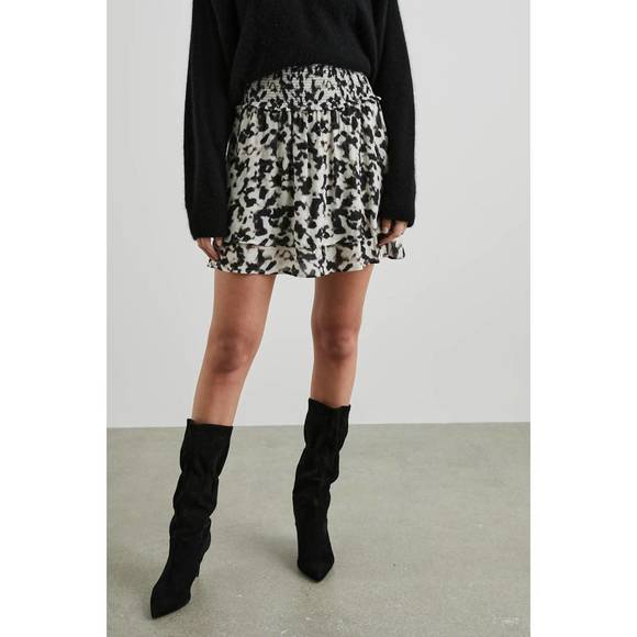 Rails | Skirts | New Rails Addison Smocked Waist Skirt In Blurred ...